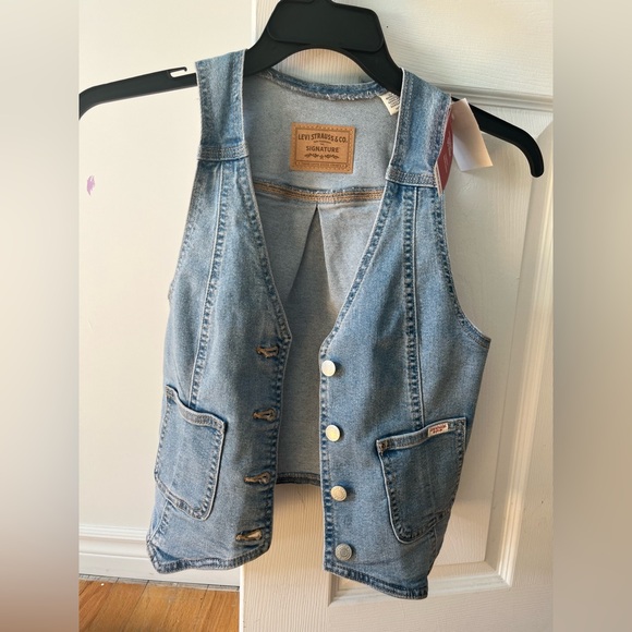 Levi's | Jackets & Coats | Nwt Levis Light Blue Denim Vest | Poshmark